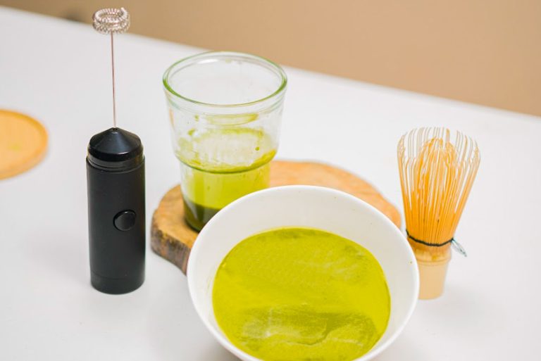 Matcha 101: Panduan Membuat Matcha dengan Cara yang Benar, Cocok untuk ...